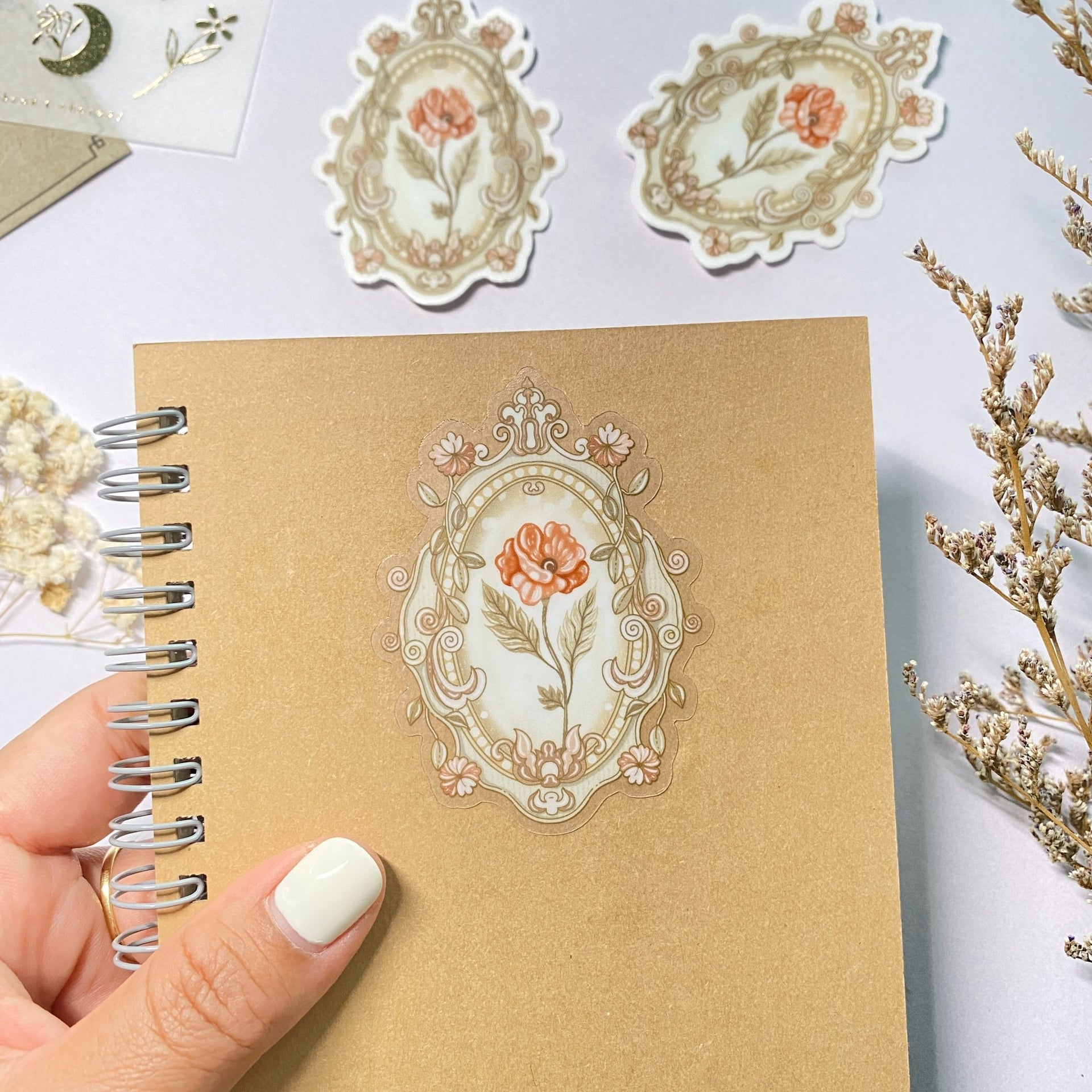 Antique Flower Frame – LETTOOn